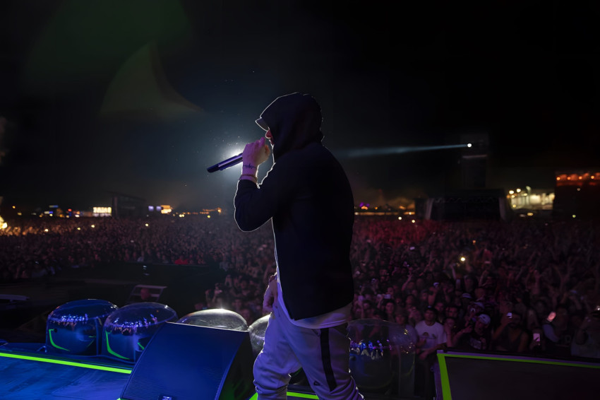 [121+] Eminem Wallpapers in 4K, HD for Desktop & Phone