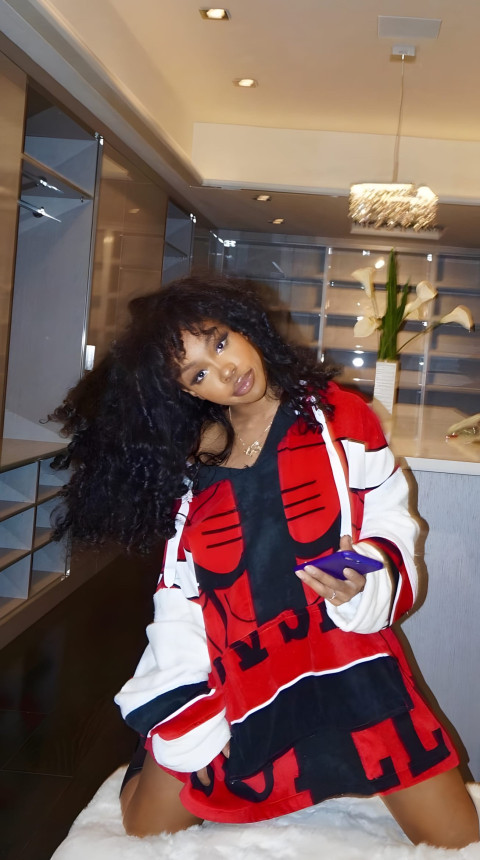 [118+] SZA Wallpapers in 4K, HD for Desktop & Phone